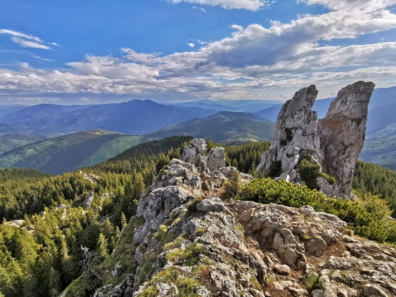 Pietrele Doamnei Piatra Soimului Jud Suceava 2022 Rarau Pietrele Doamnei Piatra Soimului Jud Suceava 2022 Rarau
